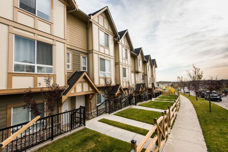 The Timbers Townhomes – LEAR Construction