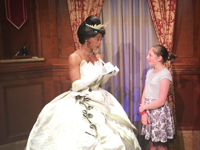 5 Creative Ways to Collect Autographs at Walt Disney World